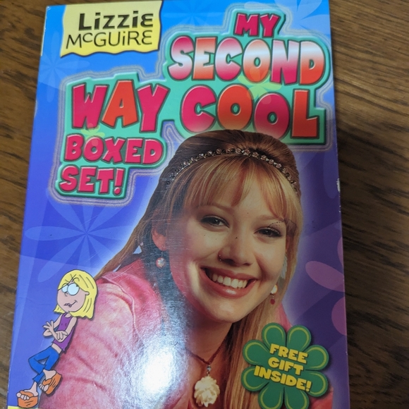 Lizzie McGuire | Other | 4 Lizzie Mcguire Books And Cd Bundle | Poshmark